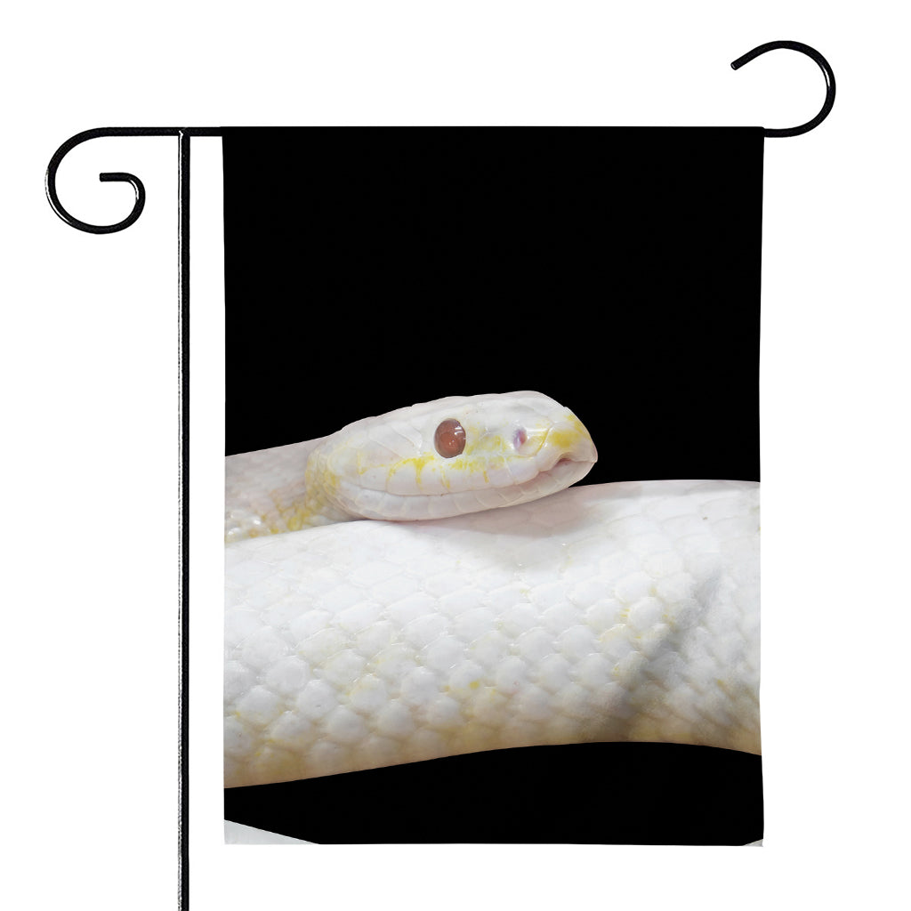 Albino Snake Print House Flag – GearFrost