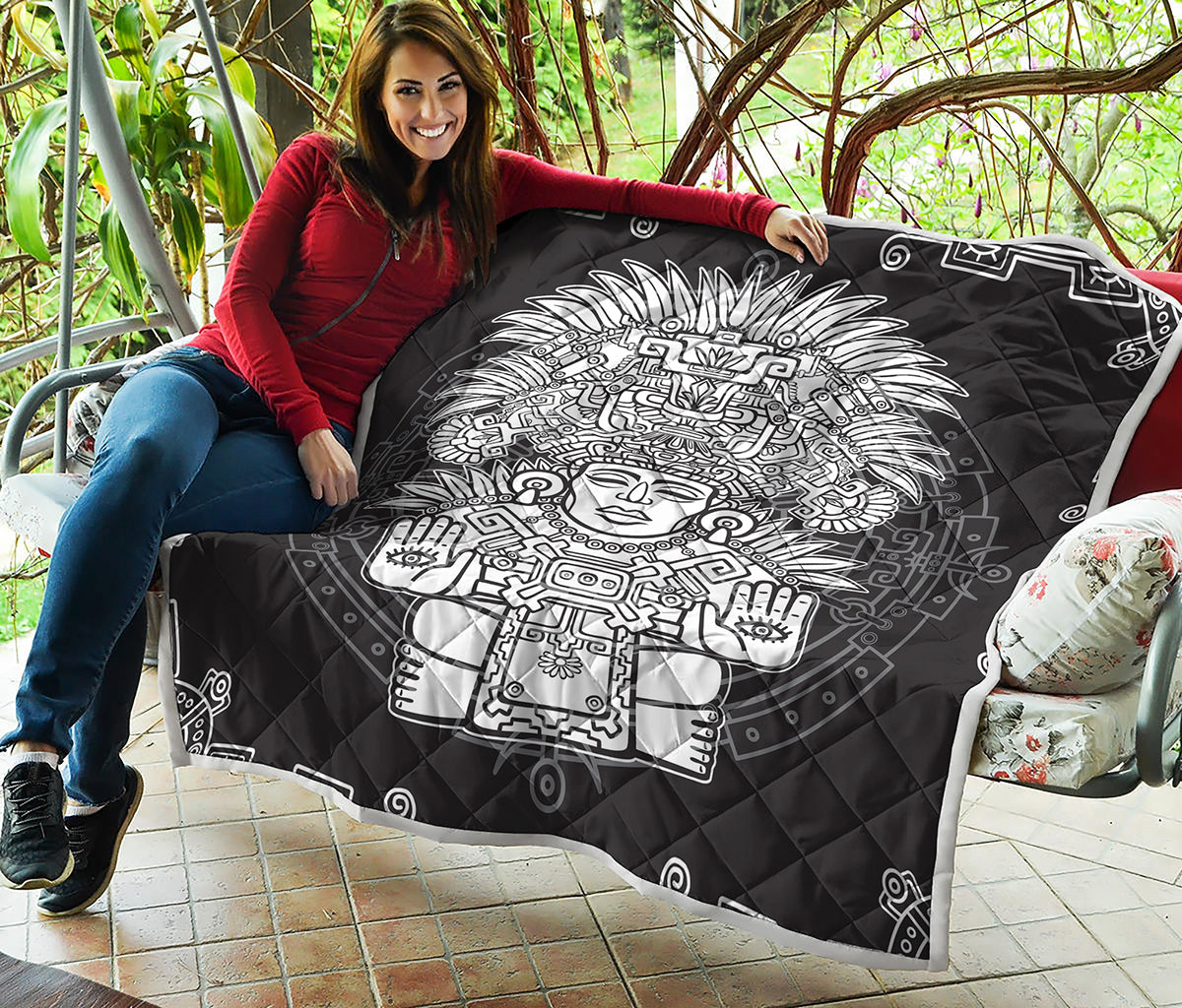 Blue And White Mayan Statue Print Quilt – GearFrost