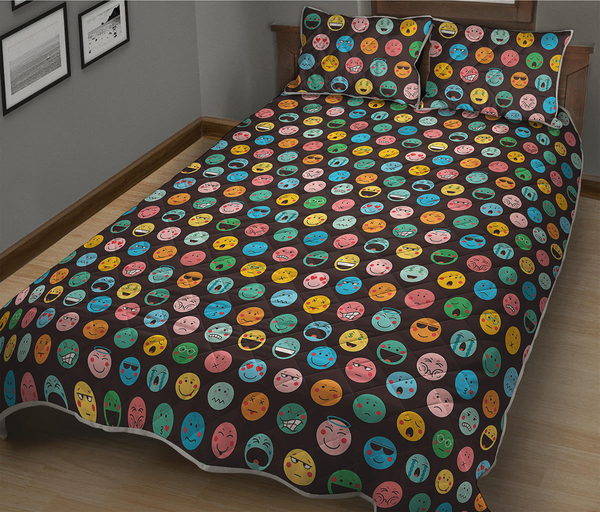 Colorful Emoji Faces Pattern Print Quilt Bed Set – GearFrost
