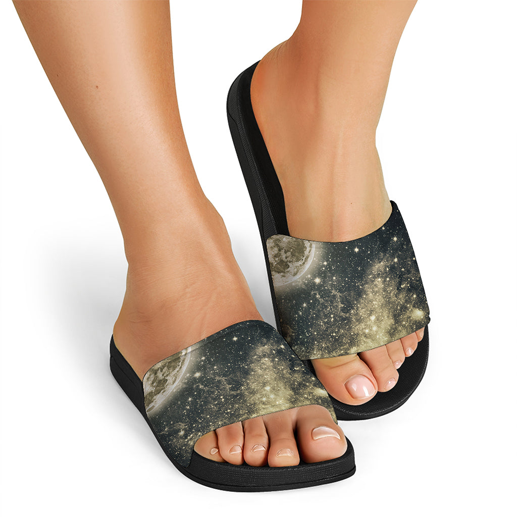 Full Moon And Night Stars Print Black Slide Sandals – GearFrost