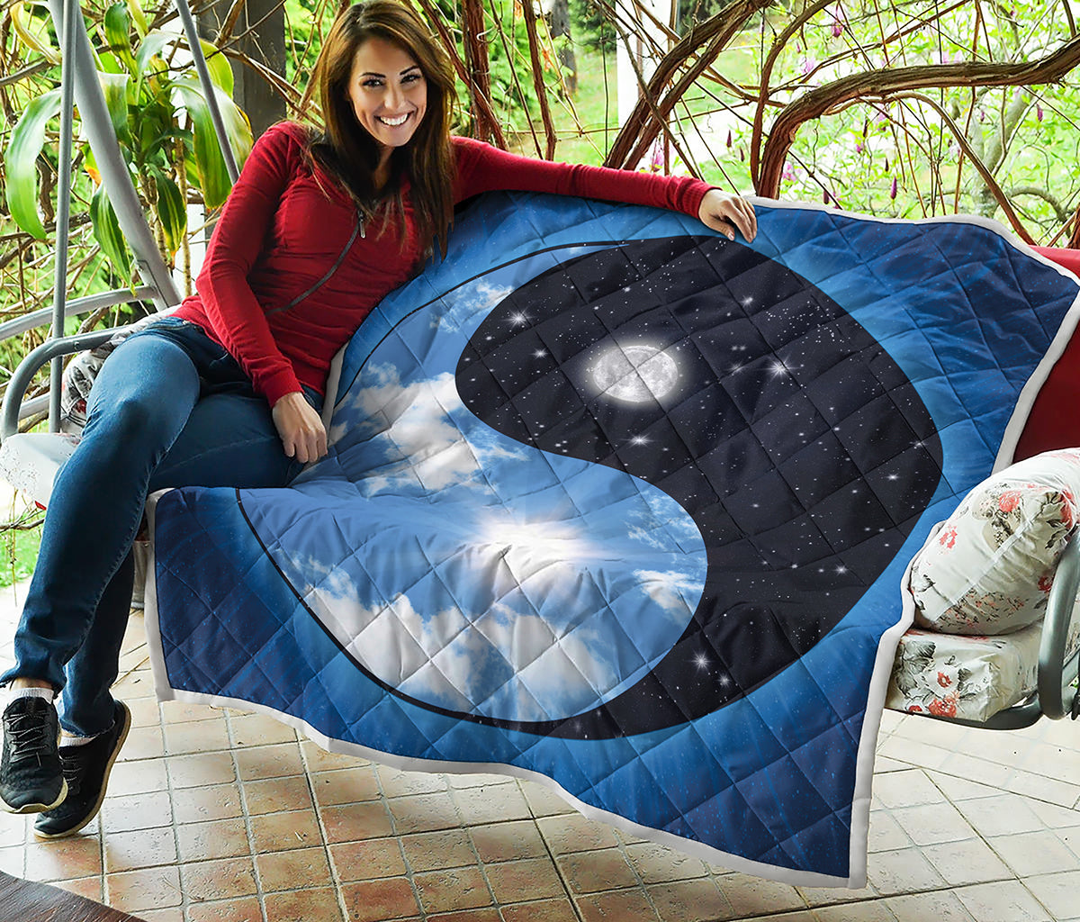 Sky And Space Yin Yang Print Quilt – GearFrost