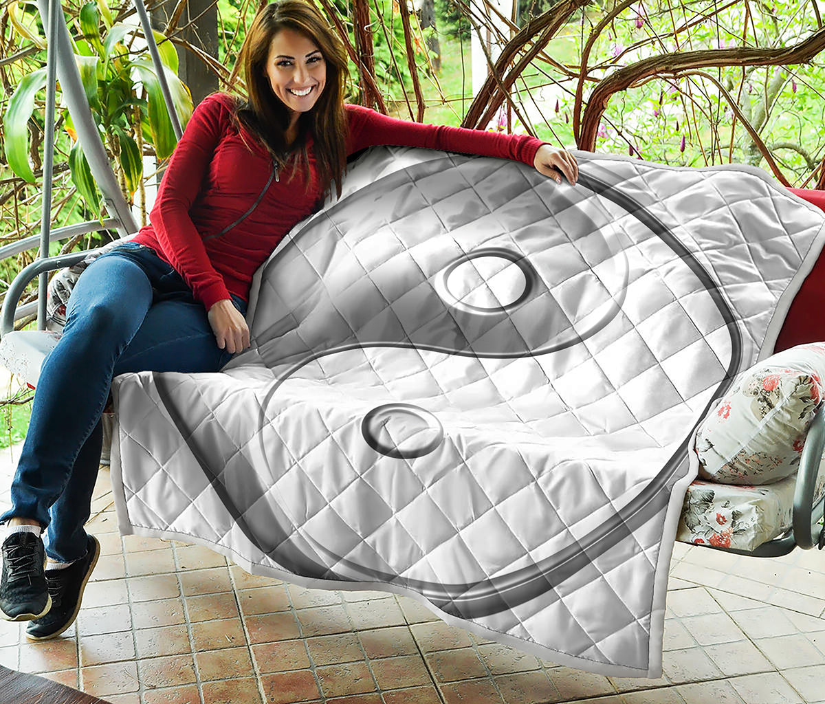 Sliver And White Yin Yang Print Quilt – GearFrost